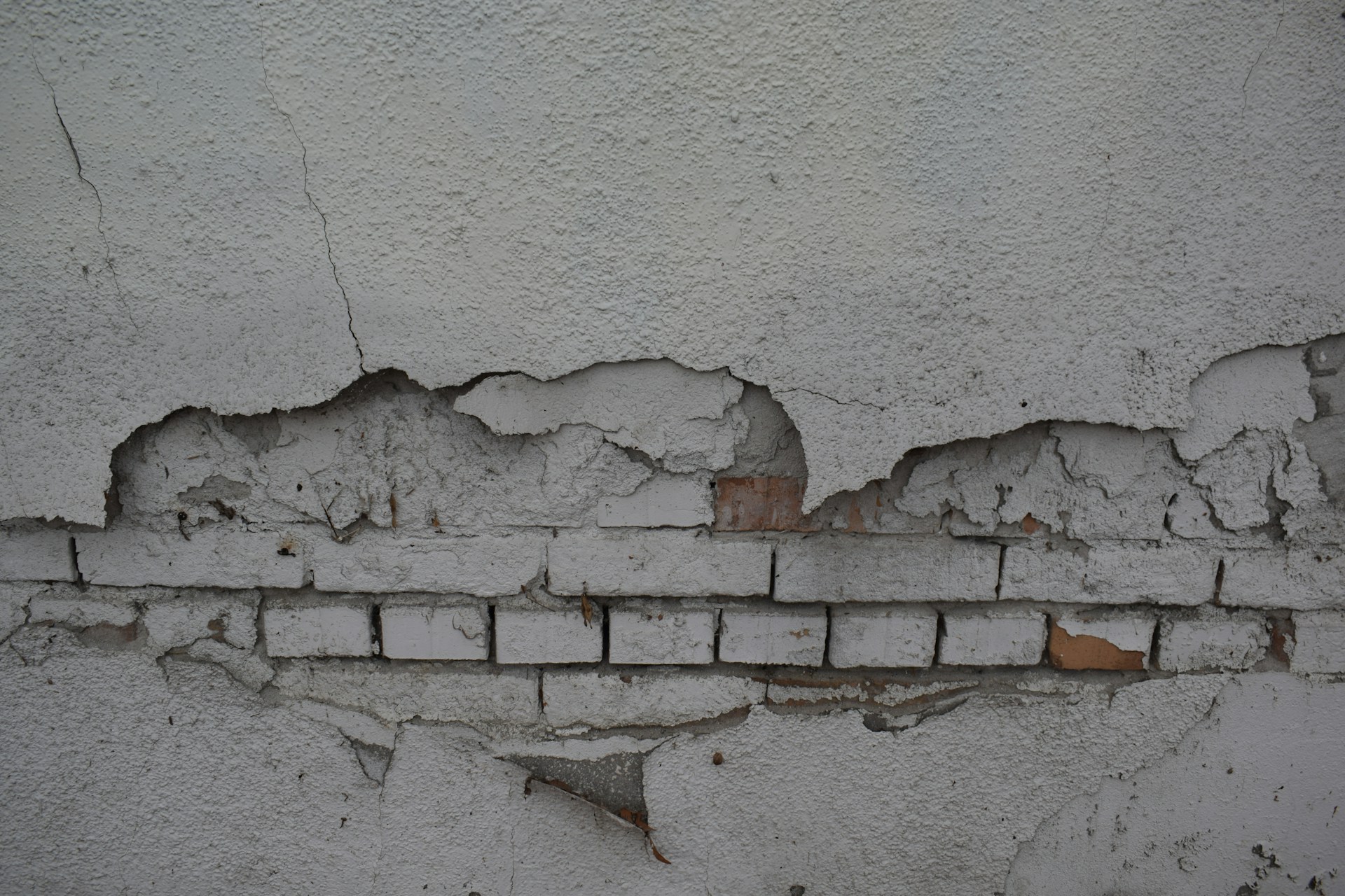 Handle Minor Foundation Cracks | Lift-Texas Construction